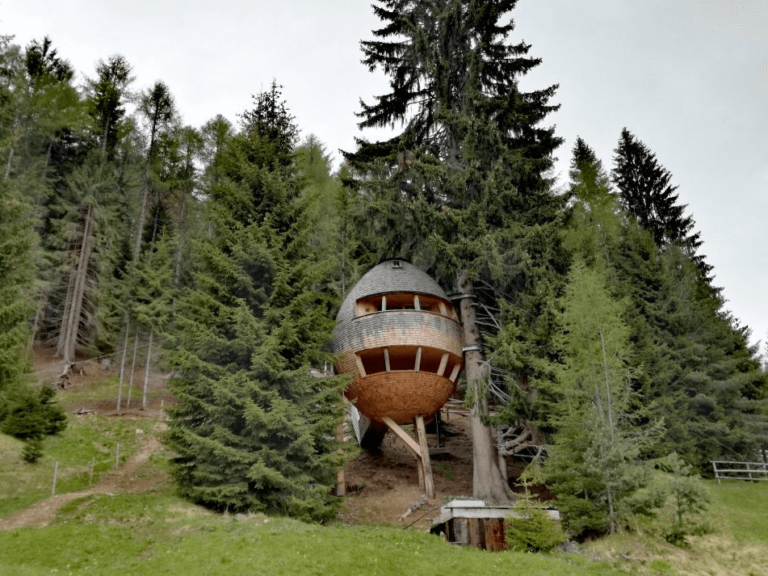 Case sull'albero Italia guida a 19 tree-house imperdibili